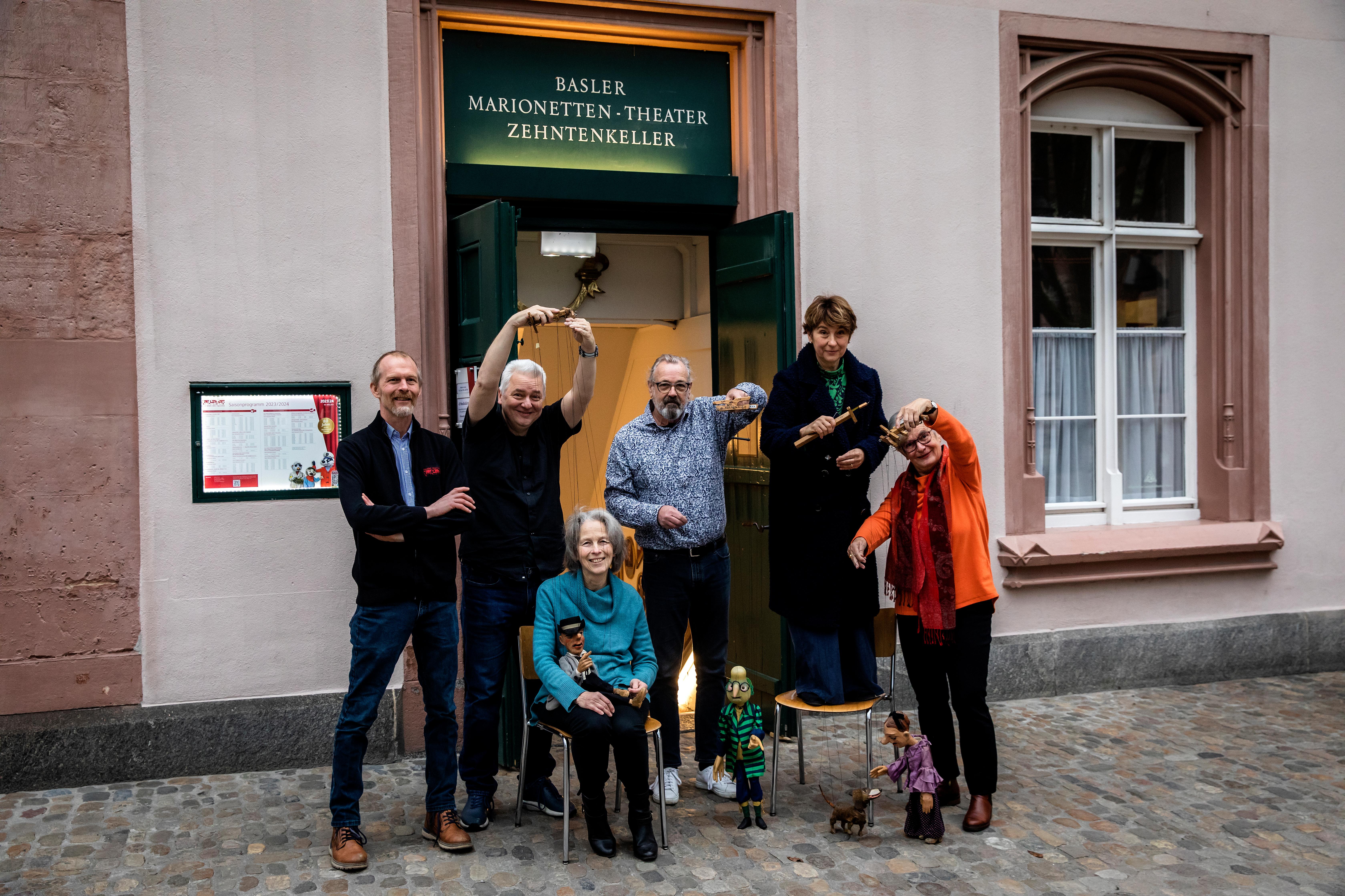 Basel: Besuch im Marionetten-Theater, wo die Puppen seit 80 Jahren tanzen