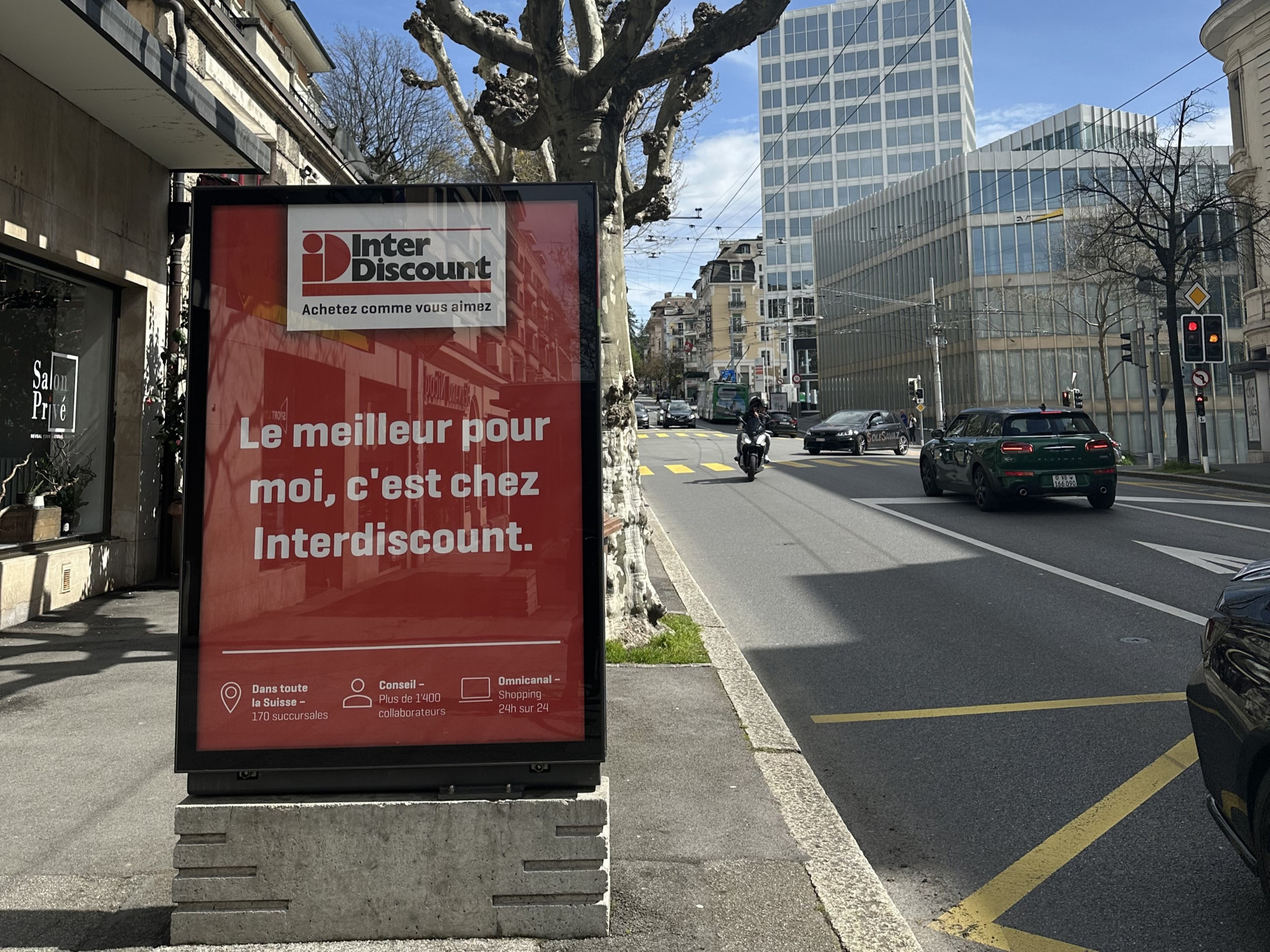 Publicité: Interdiscount accusé d’alimenter le sexisme | 24 heures