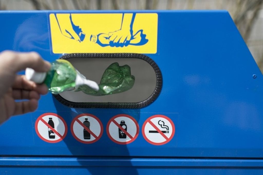 Suisse: Près de 3000 nouveaux points de collecte PET - Le Matin