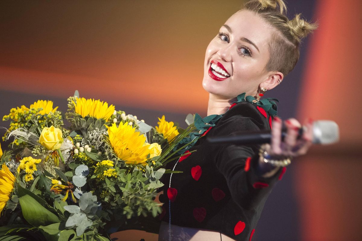 Über eine Milliarde: «Flowers» von Miley Cyrus ist der meistgestreamte ...