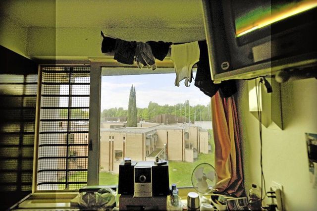 La prison de Champ-Dollon arrive à saturation | Tribune de Genève