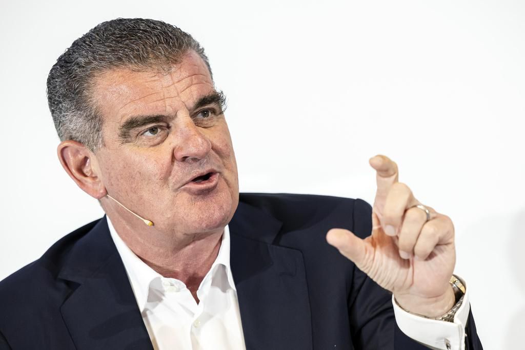 Stadler Rail in Ungarn: Peter Spuhlers Rolle in Orbáns Propaganda ...