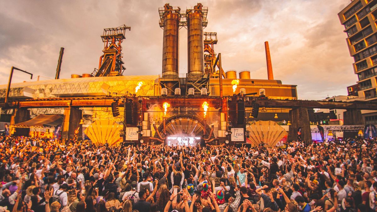 Festival: LOA heizt dem Publikum vor den Hochöfen in Belval ein - L ...