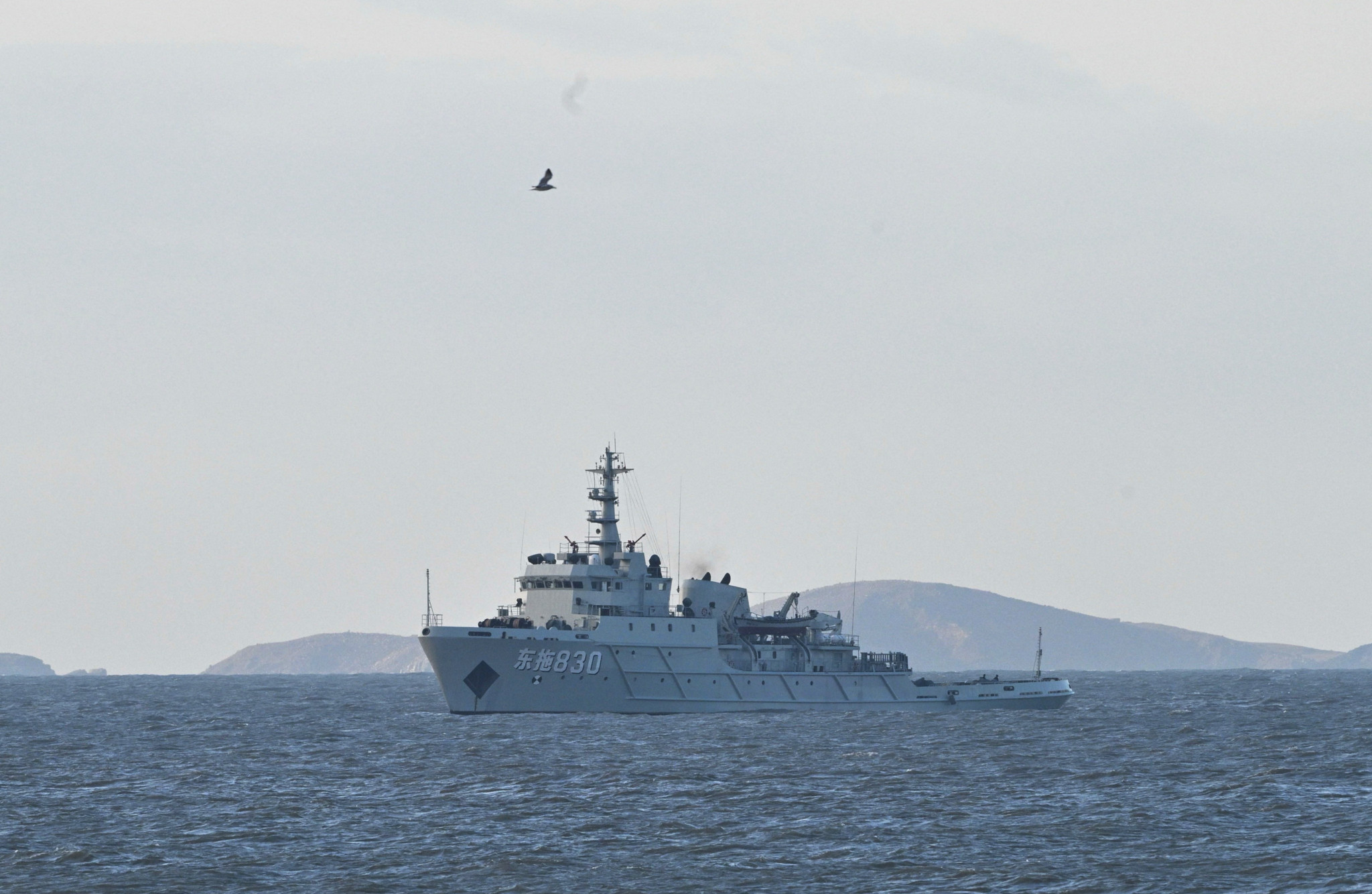 Taïwan: la Chine simule un blocus avec 130 avions militaires