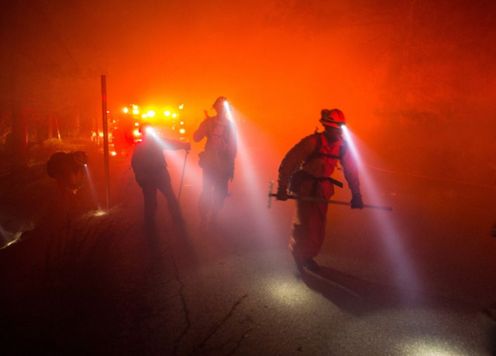 Panique près de Los Angeles: un incendie surgit sur une autoroute | 24 ...