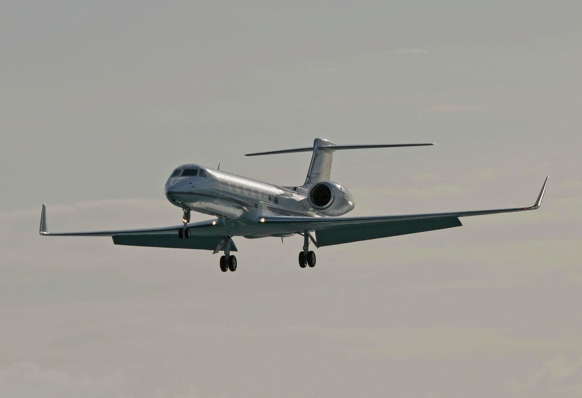 Was macht Lukaschenkos Jet in Basel? | Tages-Anzeiger