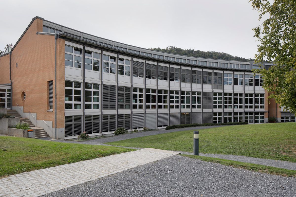 Neuwis-Haus soll verkauft werden: Die Sek Stadel muss ein neues ...