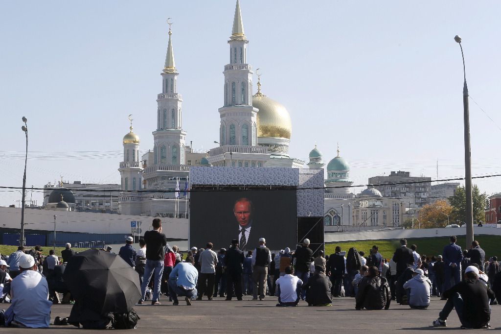 Vladimir Poutine inaugure la Grande Mosquée de Moscou | 24 heures