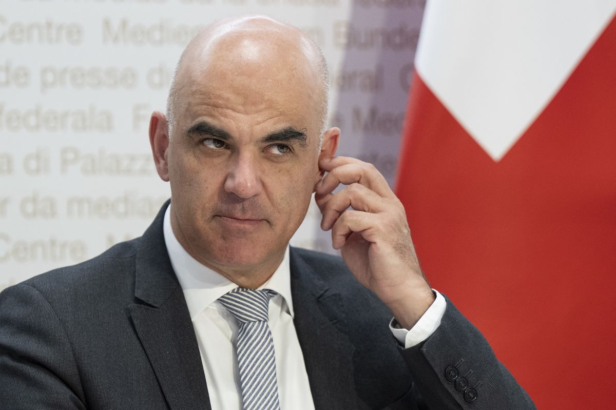 Fuites coronavirus: En démolissant l’enquête, Alain Berset fâche les ...