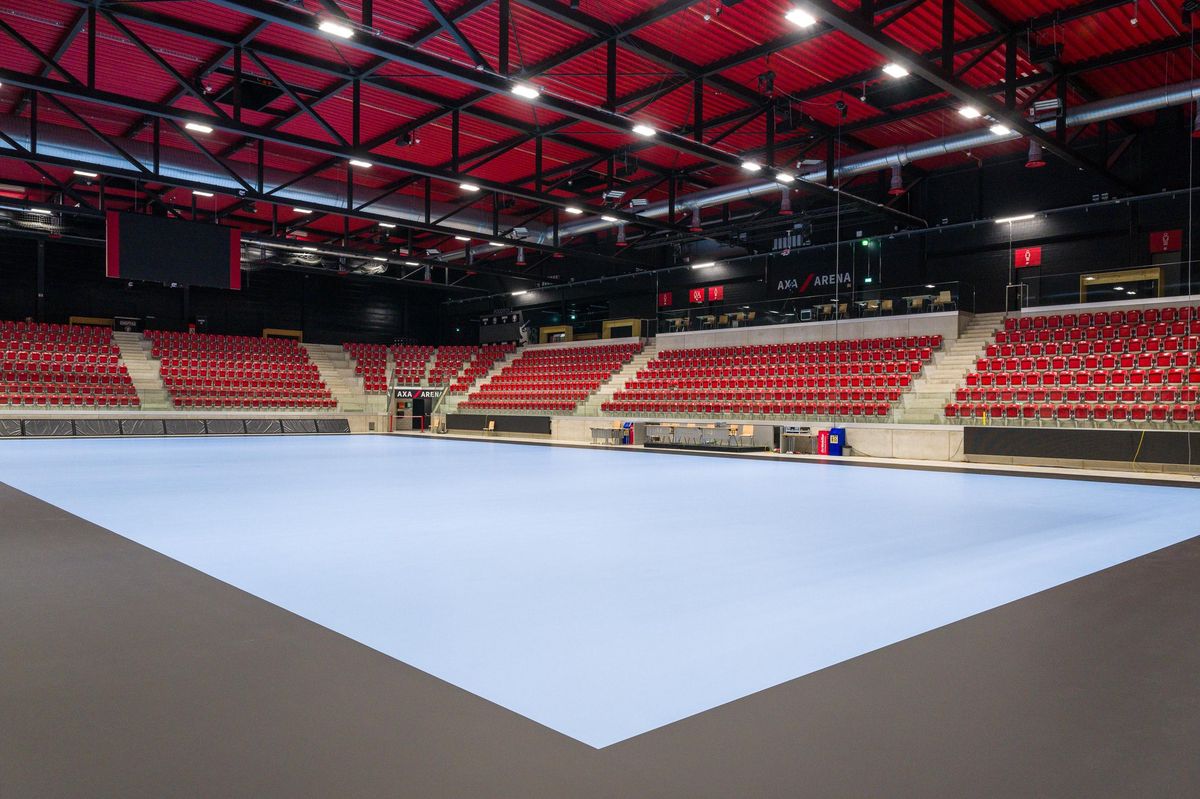 Unihockey und Handball: Neuer Boden für die Axa-Arena in Winterthur ...