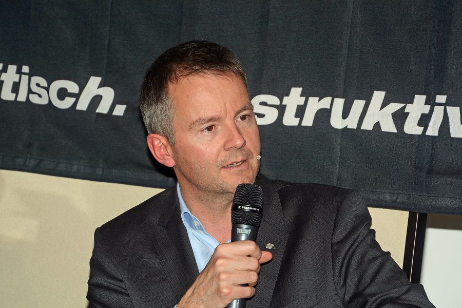 Verhüllungsverbot am SVP-Feuer | Berner Zeitung