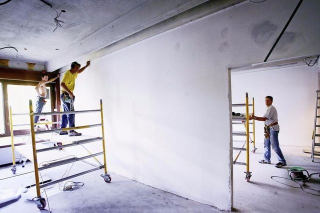 L’amiante plane sur la réfection du Cycle du Foron | Tribune de Genève