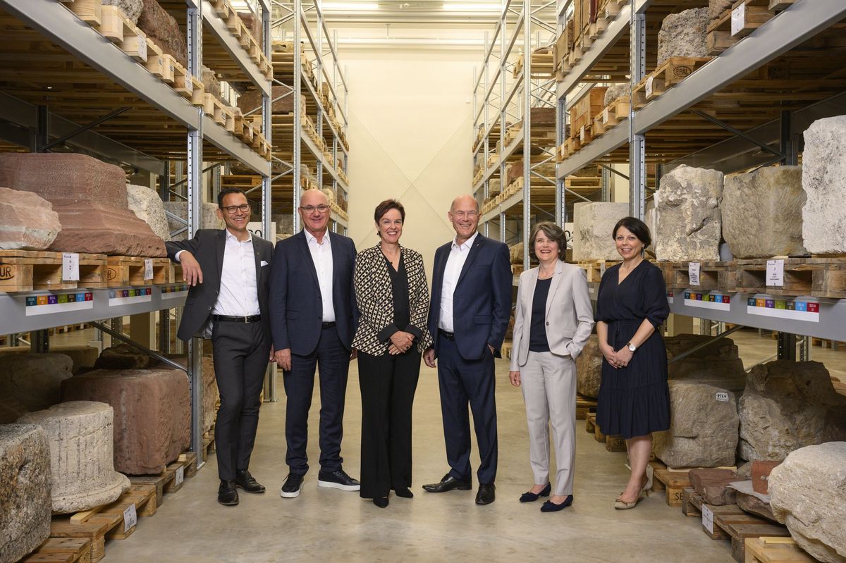 Regierungsfoto mit Relikten: Das sind die tragenden Säulen des ...