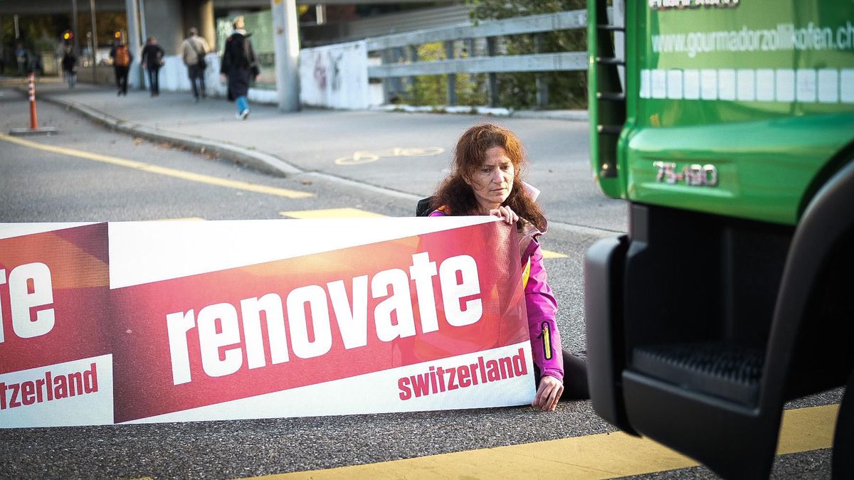 Renovate Switzerland bloque l’autoroute à Berne - Le Matin