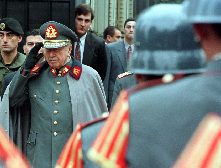 Anniversaire: Pinochet hante encore le Chili, 25 ans après son départ ...
