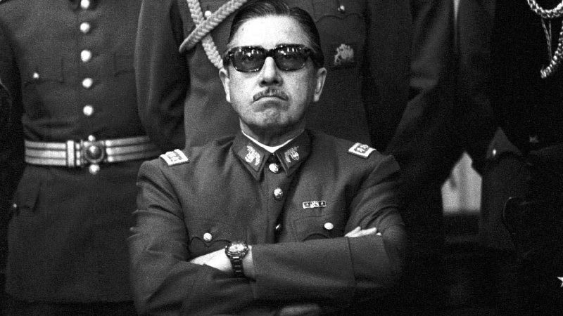 Dans les coulisses d'une photo mythique de Pinochet - L'essentiel