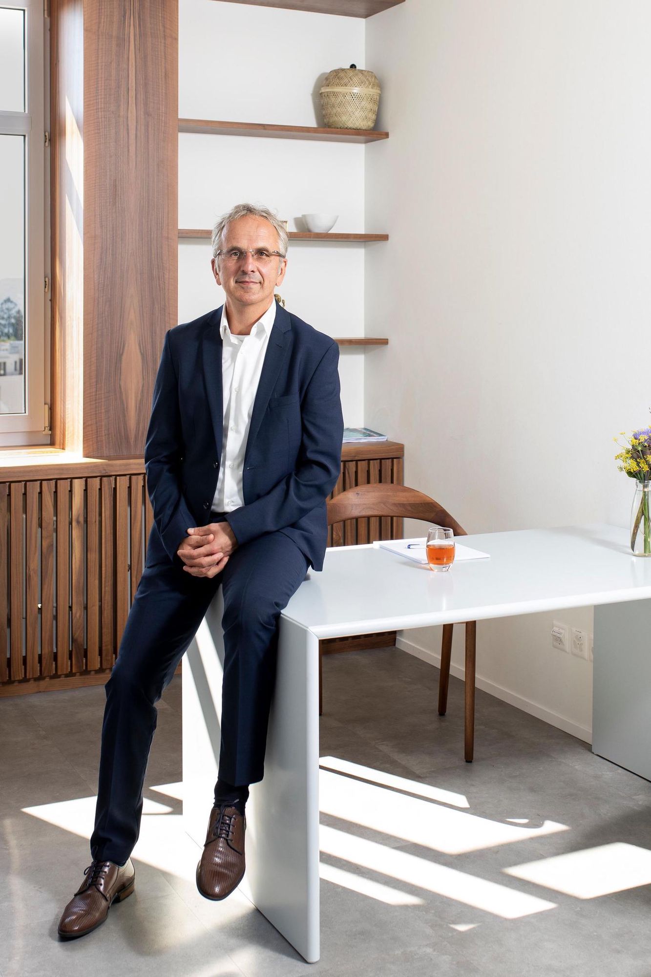 Der Arzt entwickelt alte Heilmethoden weiter | Der Bund