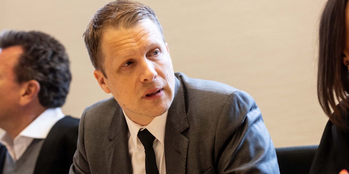 Prozess nach Angriff auf Moderator: Oliver Pocher geohrfeigt ...