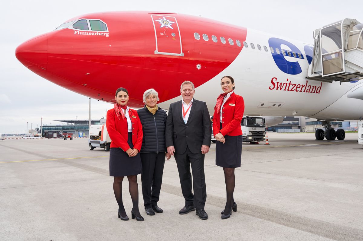 Am Flughafen in Kloten: Marie-Theres Nadig tauft Edelweiss-Jet auf ...