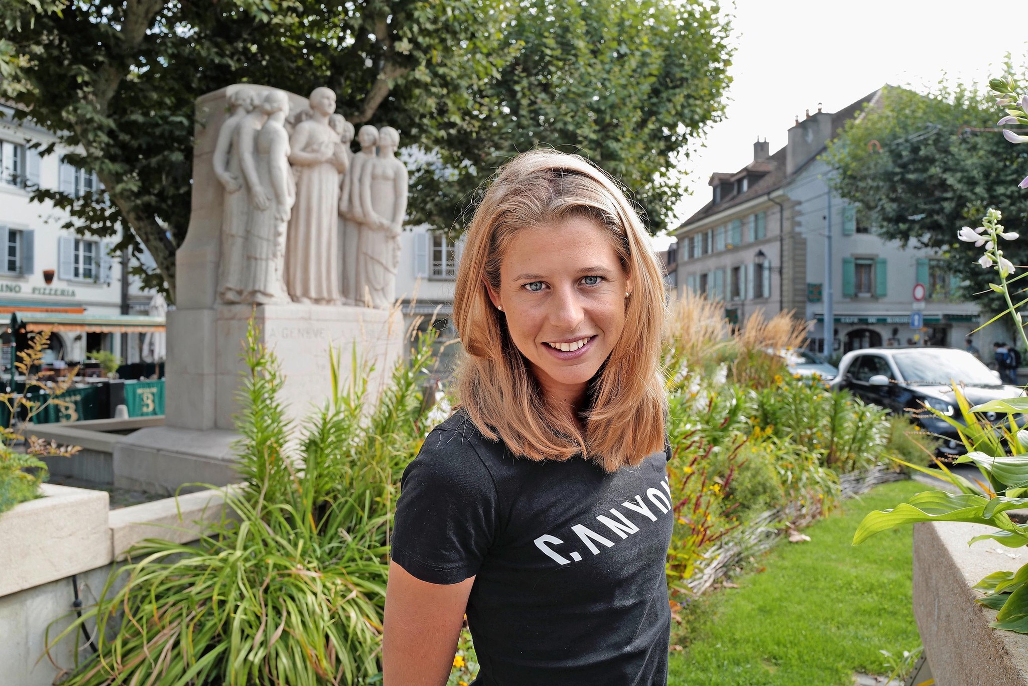 Triathlon de Genève: Imogen Simmonds replonge dans la rade, et un peu ...