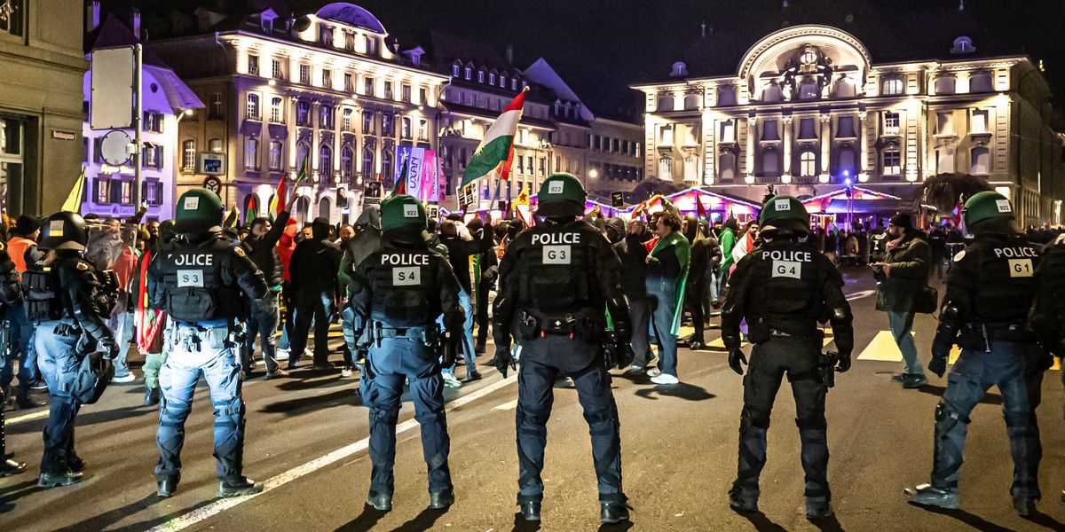 Demos in Bern: Viele Proteste gegen WEF, für Rojava und Iran