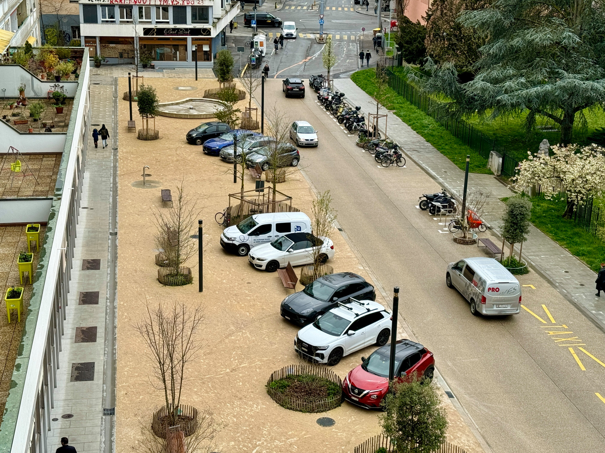 Jonction: la rue des Rois se transforme en parking | Tribune de Genève