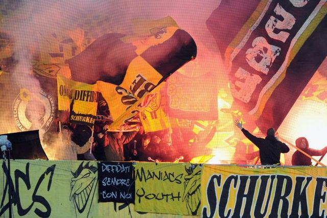 YB-Fans werfen Steine gegen Zürcher Polizei | Tages-Anzeiger