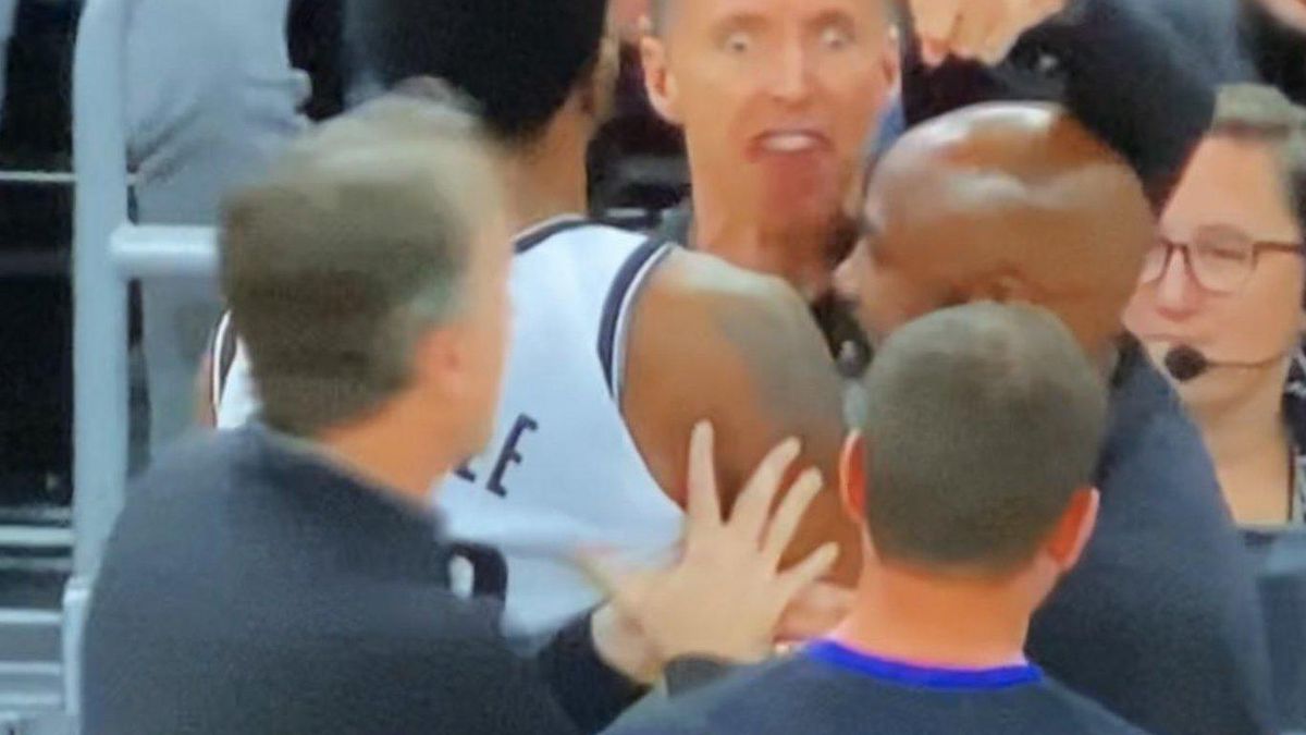 Basketball: Steve Nash pique une énorme colère et se fait expulser - L ...
