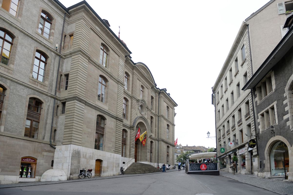 Contrainte sexuelle: Recours contre l'acquittement d'un ex-enseignant ...