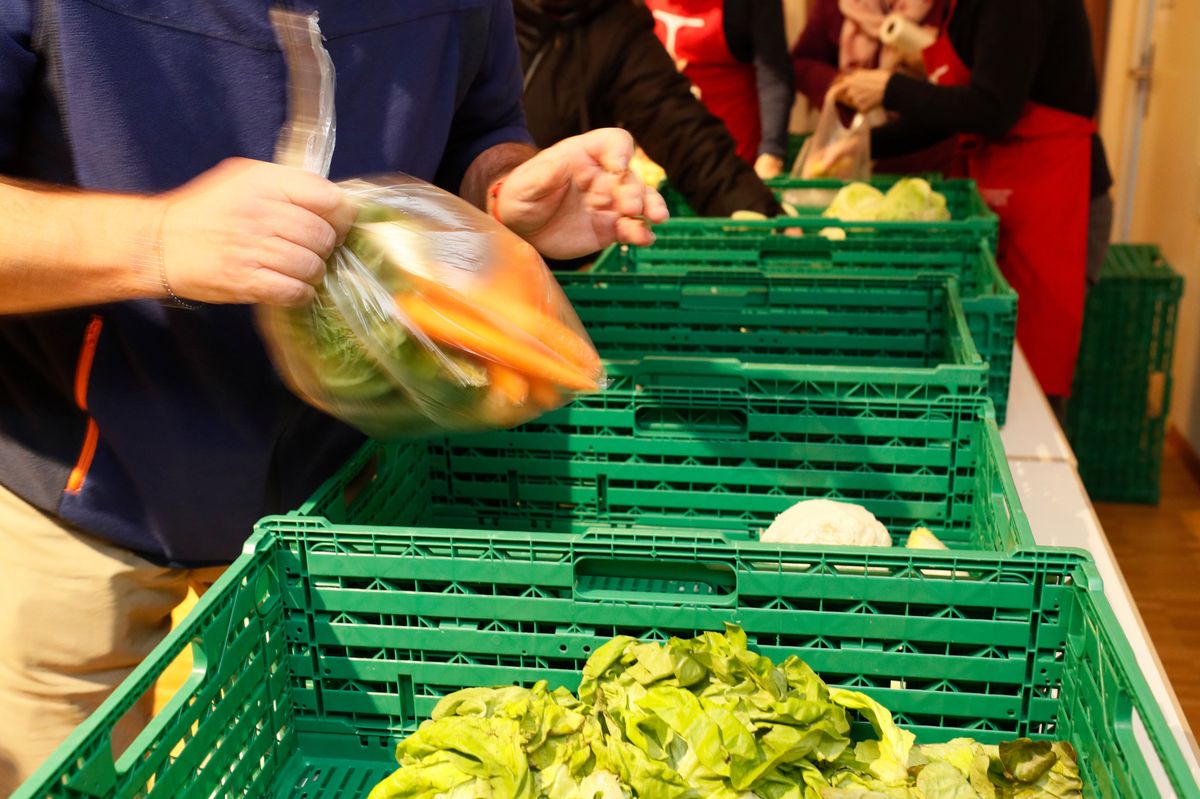 Armutsbetroffen in Winterthur: «Tischlein deck dich» ist seit 20 Jahren ...