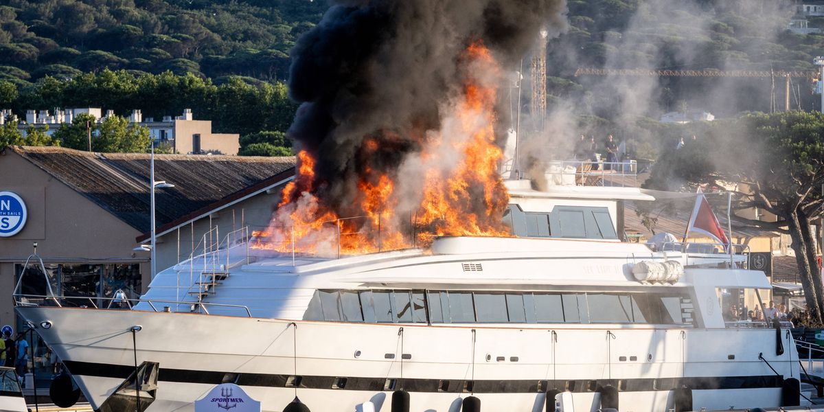 Veronica bradshaw porno a stunning hottie, a little older