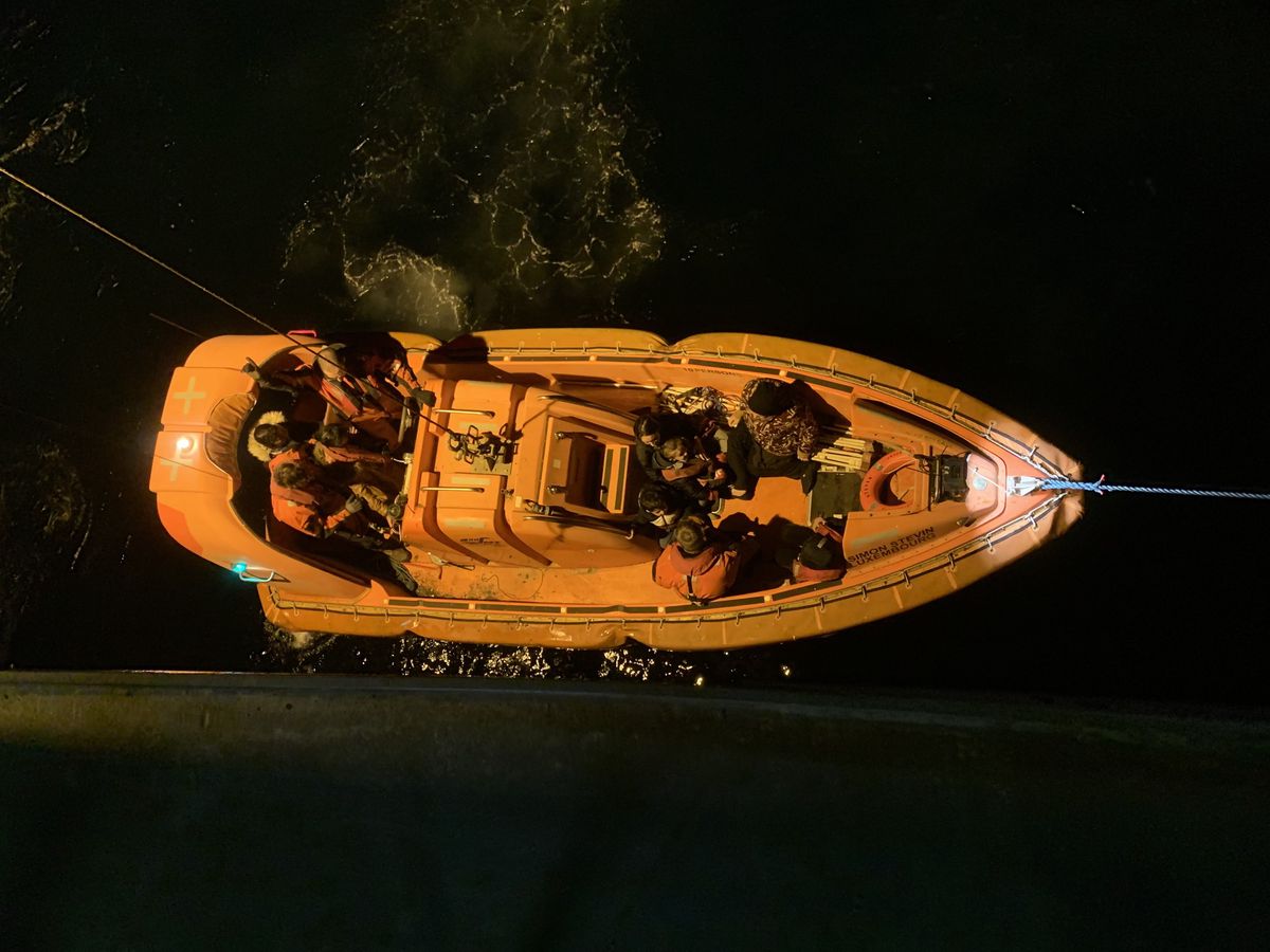 Simon Stevin: Un navire luxembourgeois sauve quinze réfugiés au large ...