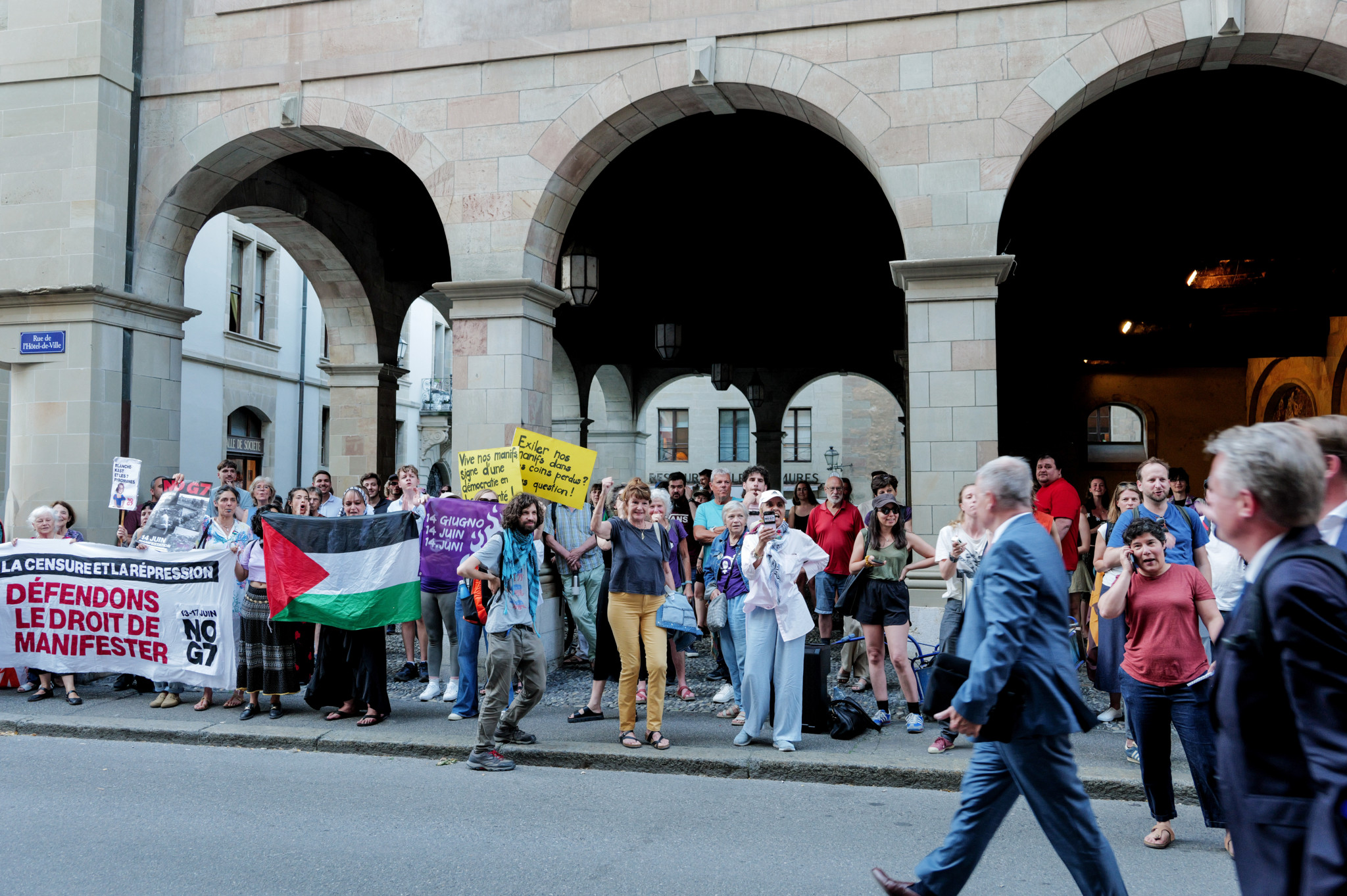G7: le Grand Conseil genevois renonce à interdire la manif