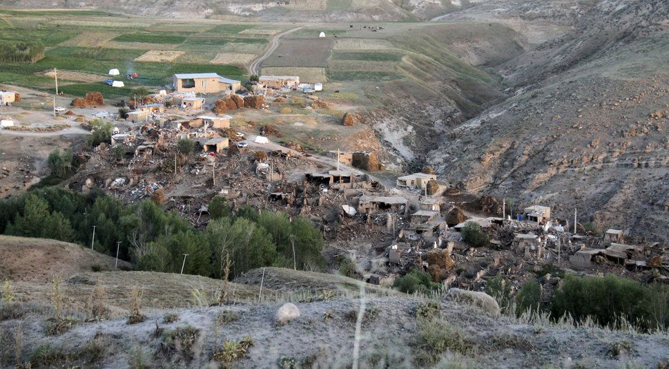 Séismes – Le gouvernement iranien critiqué pour sa gestion des secours ...
