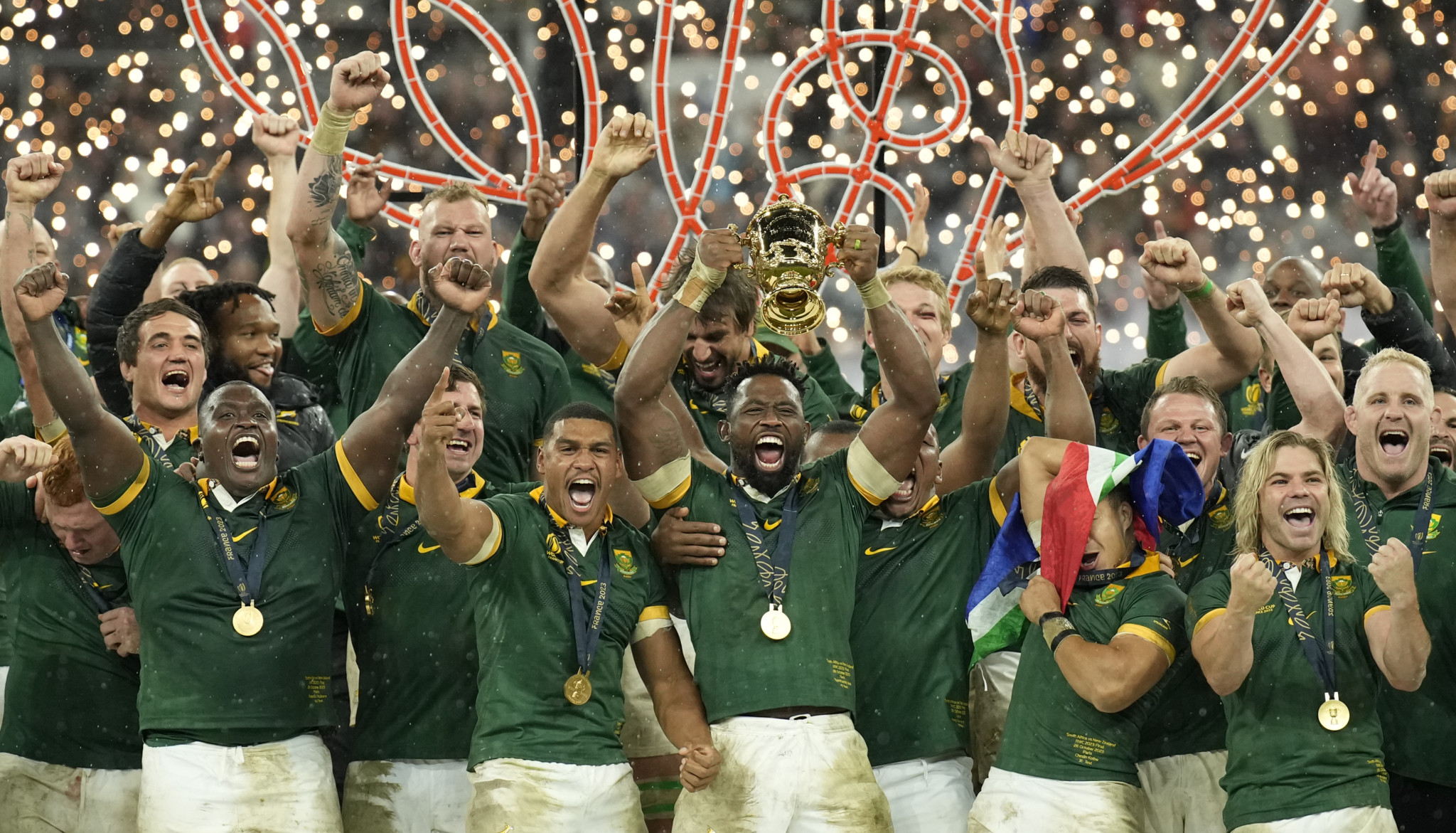 Südafrika ist Rugby-Weltmeister: Mit Kraft, Würde und Edelfan Roger ...