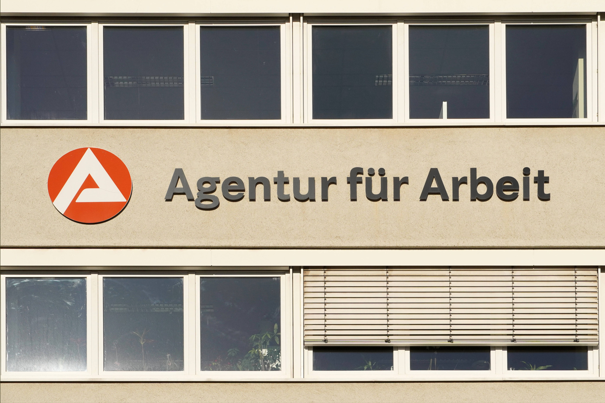 Verwunderlich Arbeit Suchen In Deutschland Fotos
