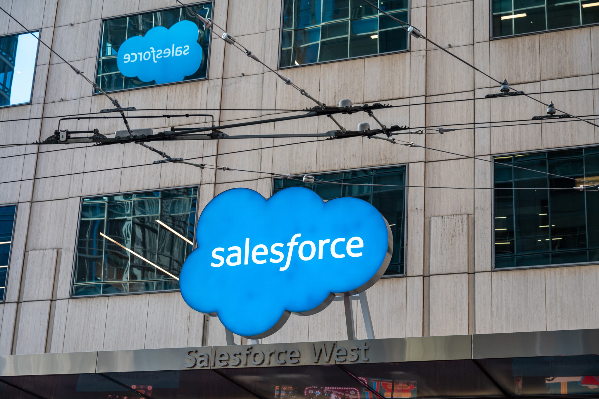 Salesforce kann Sorgen um AI-Bedrohung nicht zerstreuen – Aktie fällt