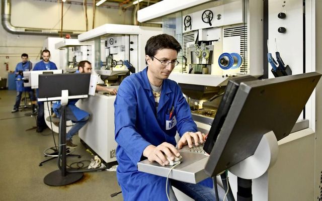 Meylan Frères à la pointe dans les outils de micromécanique | 24 heures