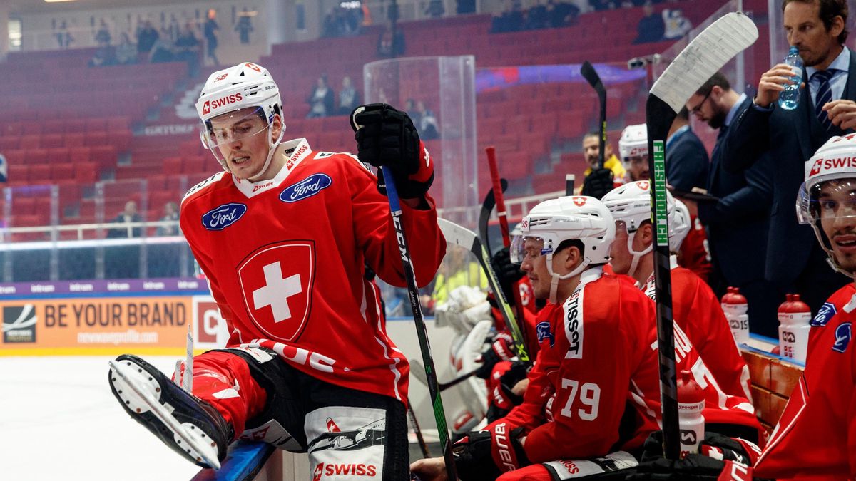 Hockey sur glace: La Suisse tient tête à la Suède avant de craquer en ...