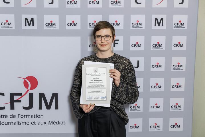 Distinction romande: Une collaboratrice de la «Tribune de Genève» remporte le prix des jeunes ...