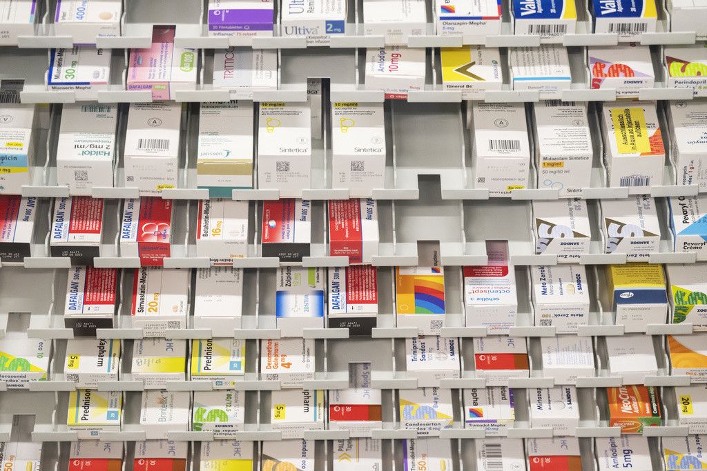 Medikamente Schweiz: Apotheken warnen vor Knappheit bei Medikamenten ...