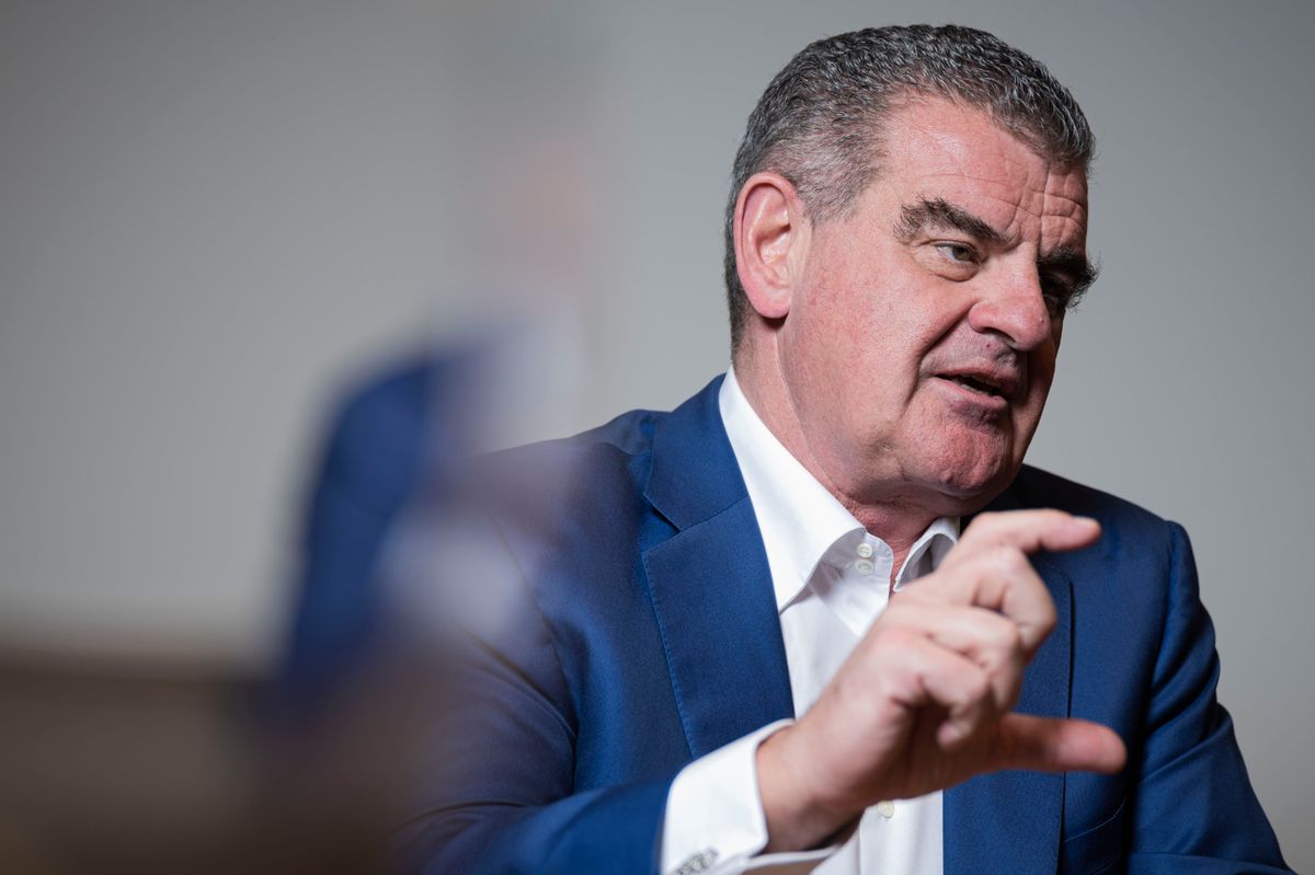 Stadler Rail: In Peter Spuhlers Imperium zeigen sich tiefe Risse ...