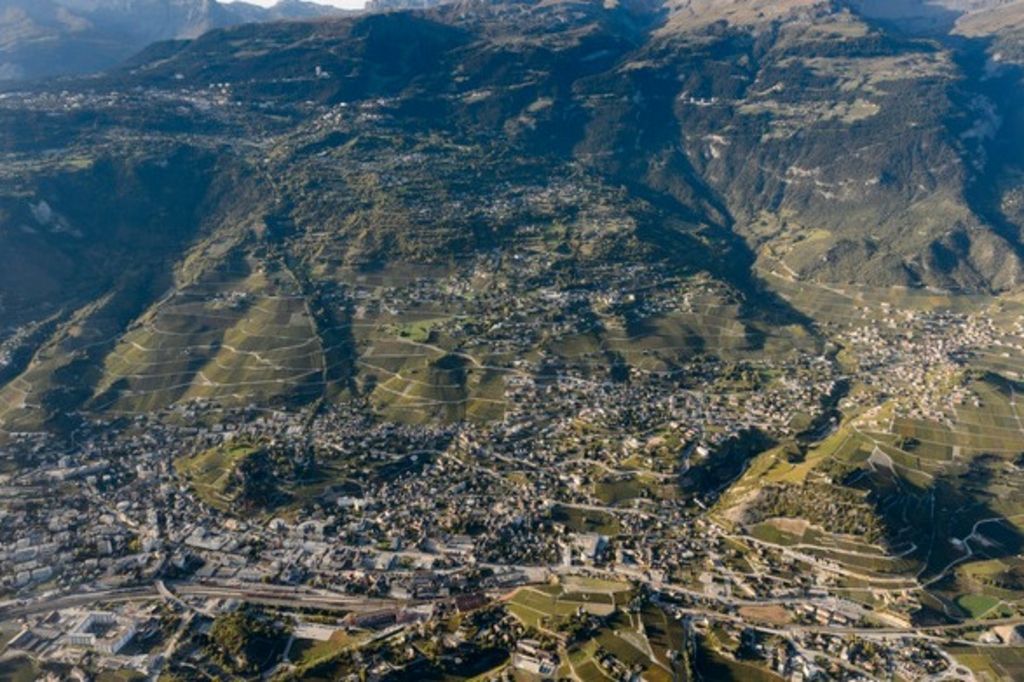 Suisse – Sierre gèle 37 hectares de zones à bâtir | 24 heures