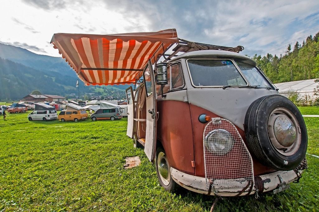 Bunte Bullis am Büsslitreffen | Berner Zeitung