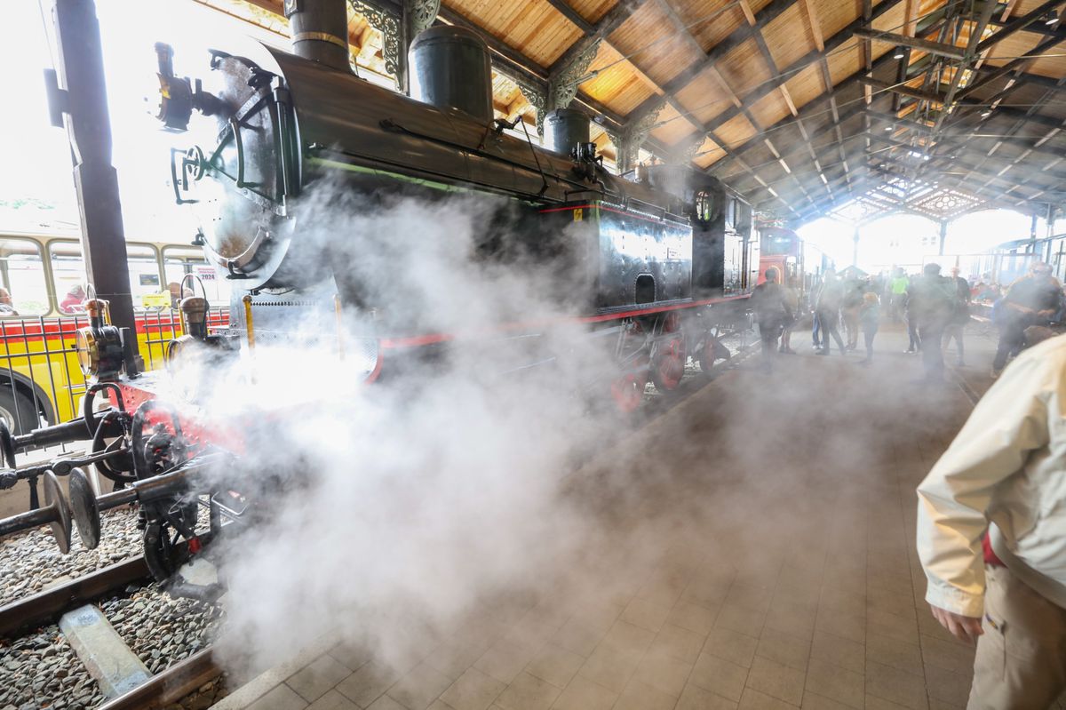 Dampfbahn in Bauma startet in die Saison – die schönsten Bilder | Tages ...