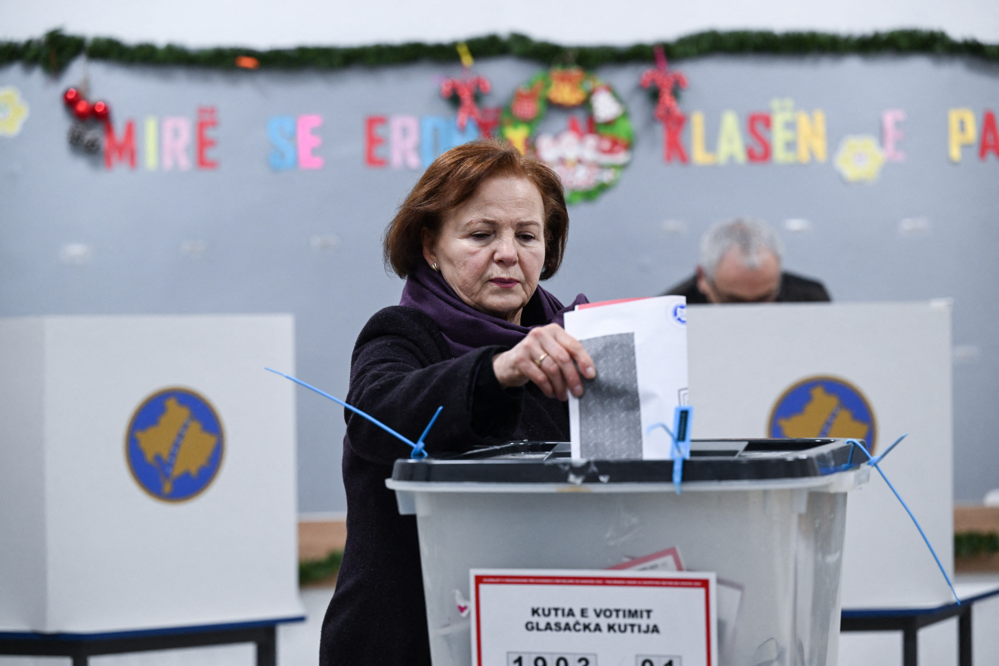Kosovo: élections anticipées pour sortir de dix mois de crise