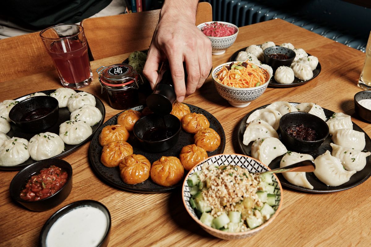 Essen in Zürich: Momos als Food-Trend: Wie Zürich zum Zentrum der ...