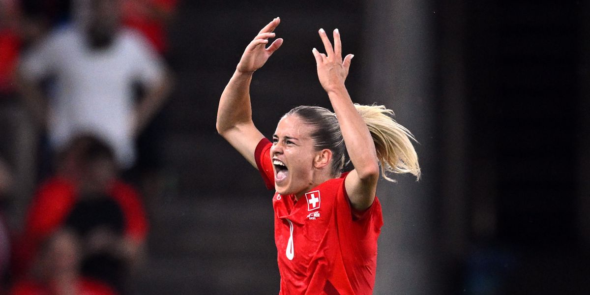 Nadine Riesen: So tickt die Überfliegerin aus dem Eröffnungsspiel | Der ...